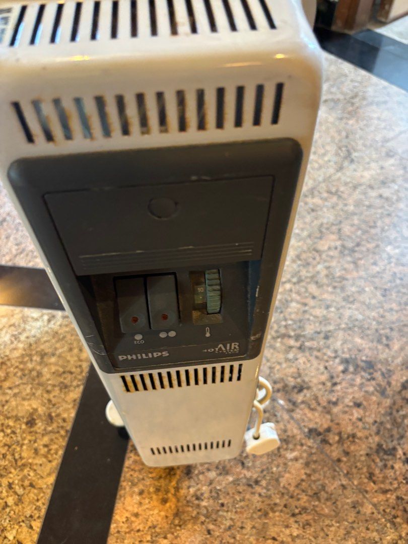 Philips Oil-Filled Radiator Heater, 家庭電器, 冷氣機及暖風機 - Carousell