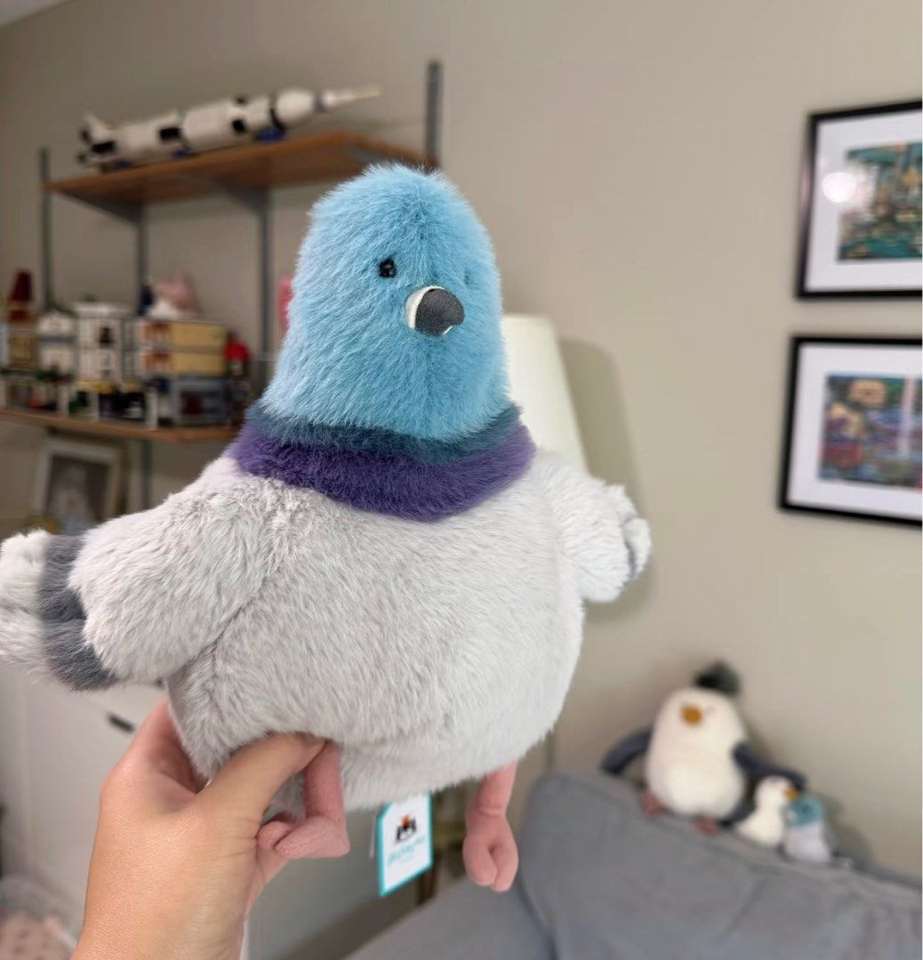 [po] NY Exclusive Strutton Pigeon, Hobbies & Toys, Toys & Games on ...