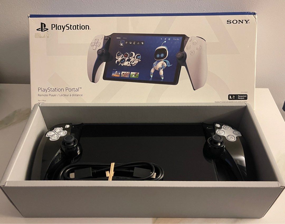 Sony PlayStation Portal Remote Player like new!, Video Gaming, Video ...