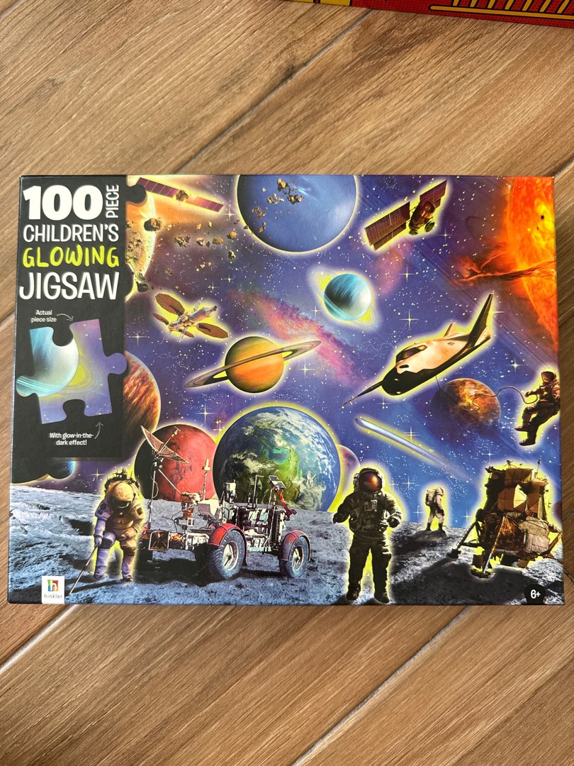 Space Explorers 100 Piece Glow-in-the-Dark Jigsaw Puzzle, Hobbies ...