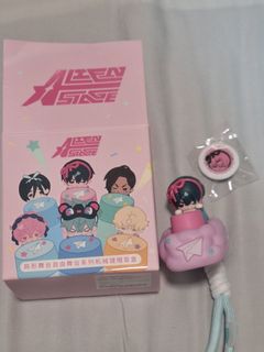 Alien Stage Baniste Cafe Keychain, Hobbies & Toys, Memorabilia ...