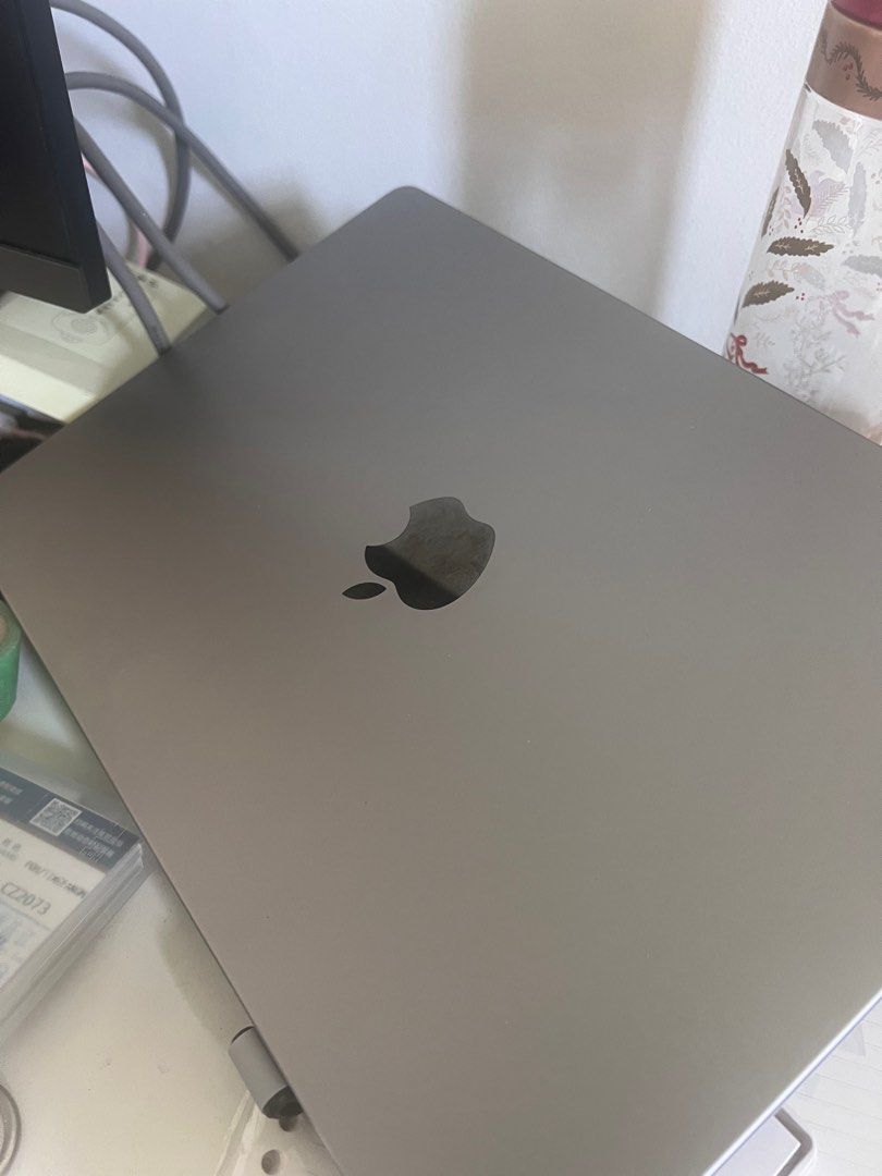 Apple MacBook Pro With AC+, Computers & Tech, Laptops & Notebooks on ...