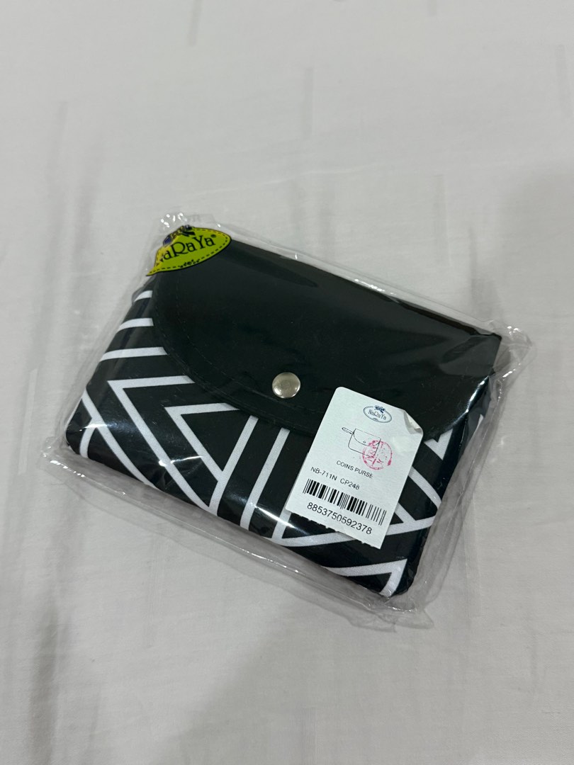 Authentic NaRaYa Coin Purse (Brand New), Women's Fashion, Bags ...