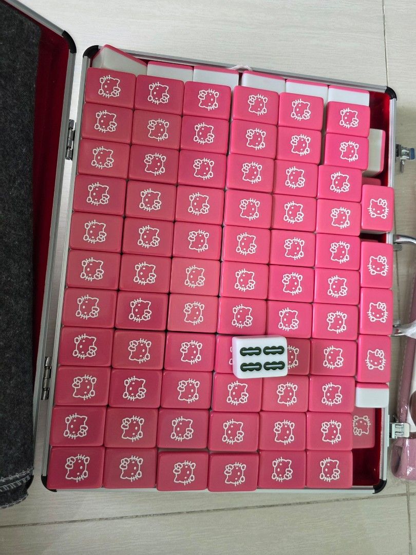 Hello Kitty Mahjong Set, Hobbies & Toys, Toys & Games on Carousell