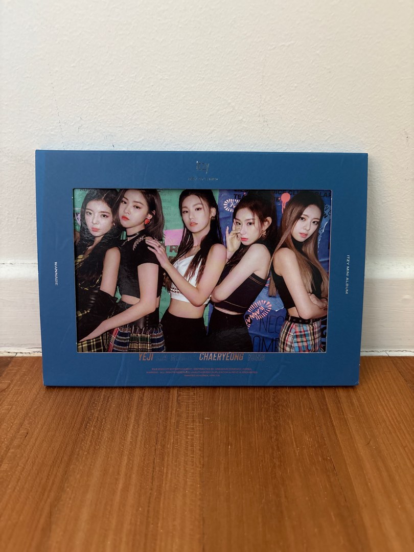 ITZY - IT'z ME Album, Hobbies & Toys, Memorabilia & Collectibles, K ...