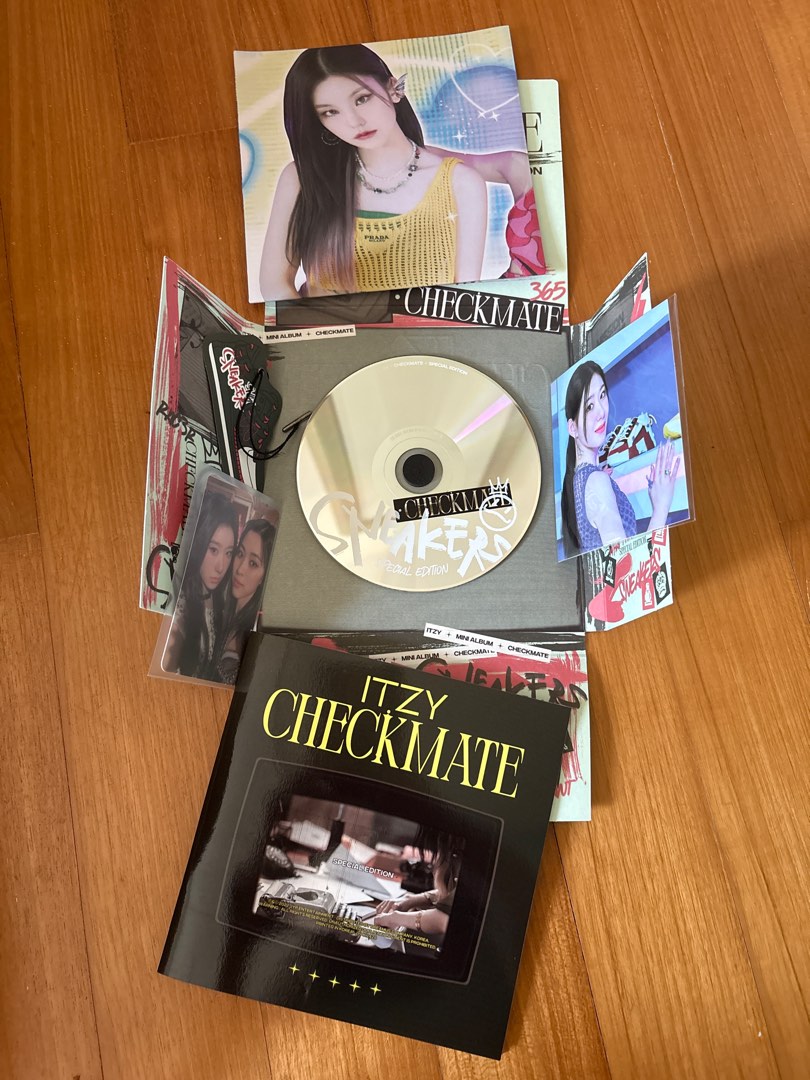 ITZY CHECKMATE Mini Album Special Edition, Hobbies & Toys, Memorabilia ...