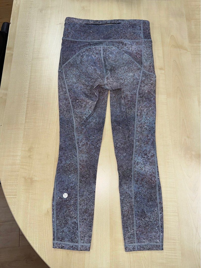 Lululemon Final Lap Crop 23" (6), Women's Fashion, Activewear on Carousell