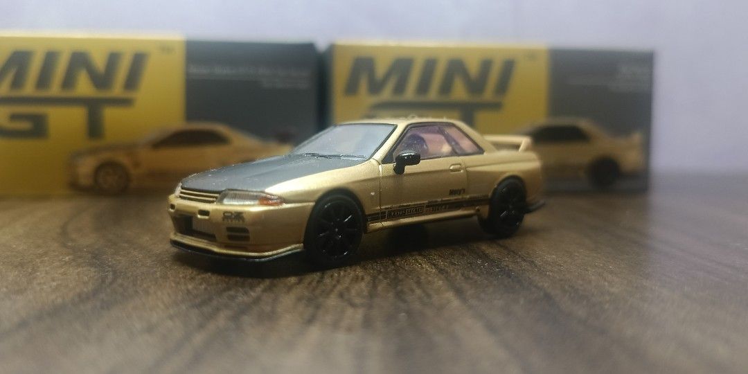 Mini GT Nissan Skyline R33 & R34, Hobbies & Toys, Toys & Games on Carousell