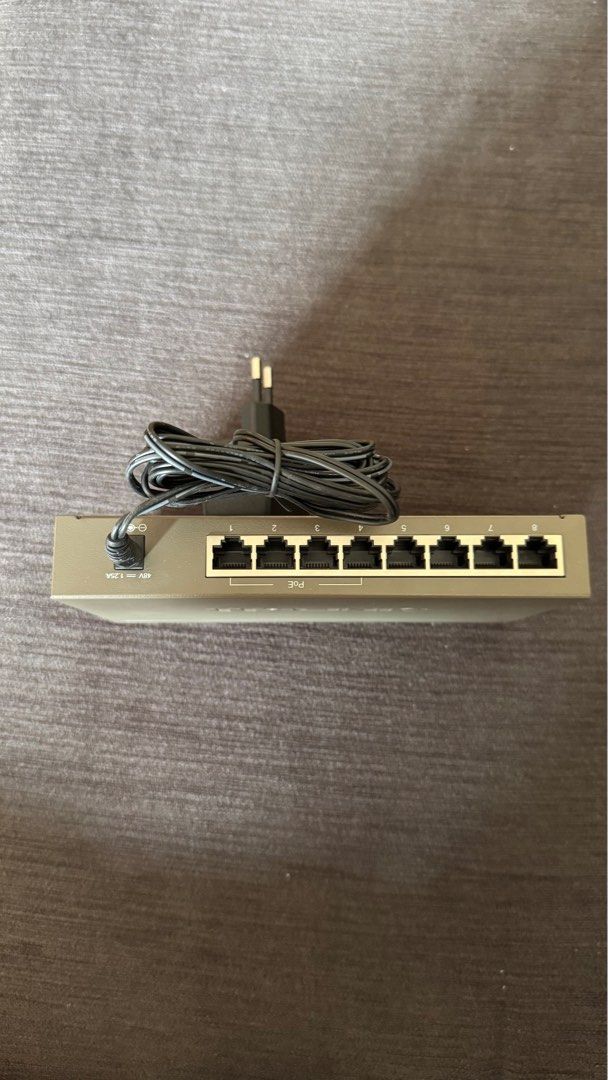 TP-Link 8-Port 10/100 Mbps Desktop Switch, Computers & Tech, Parts ...