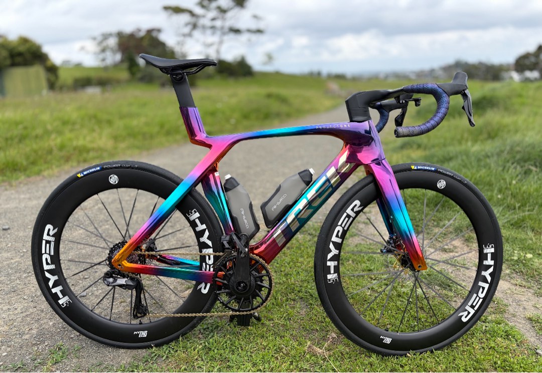TREK MADONE SLR 9 Project One ICON:Chroma Ultra Iridescent Limited ...