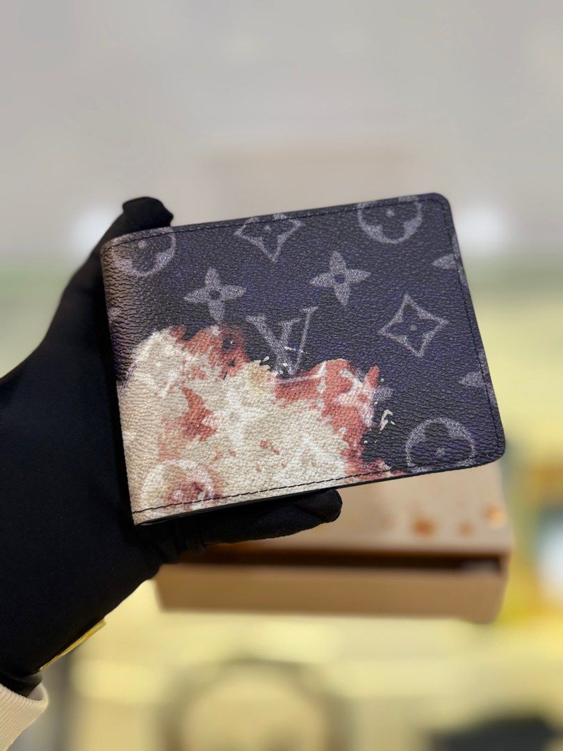 💯 Louis Vuitton Multiple Wallet in the Monogram Bleach coated canvas ...
