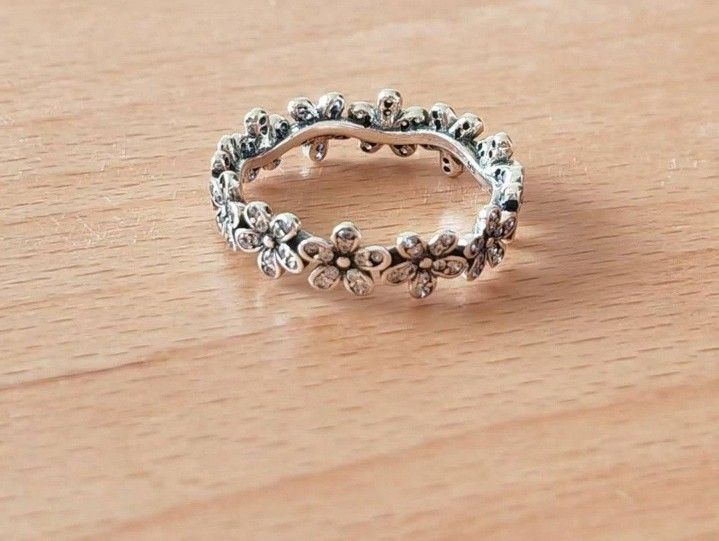 💙 SALE PANDORA DAISY CLUSTER RING ( 4-5-6-7-8-9-10) cm, Women's Fashion ...