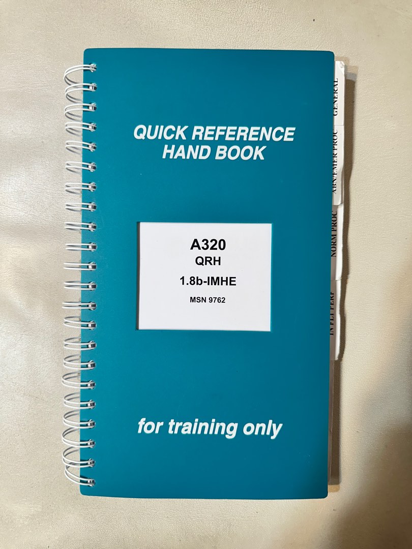 A320 QRH 飛航快速參考手冊 空巴 Airbus 實體本 航空迷收藏／學習／模擬飛行/紀念用, 書籍、休閒與玩具, 書本及雜誌, 教科書 ...