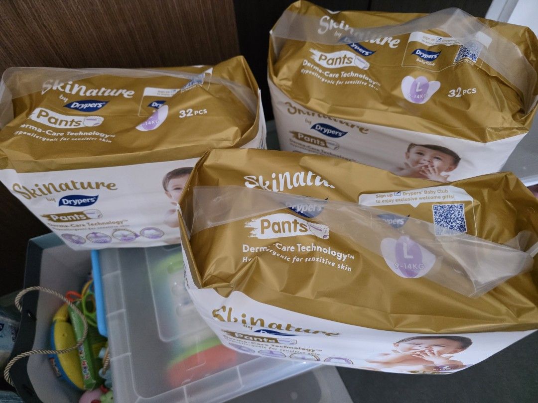 Drypers Diapers & Toys Bundle - Various Sizes, Babies & Kids, Bathing ...