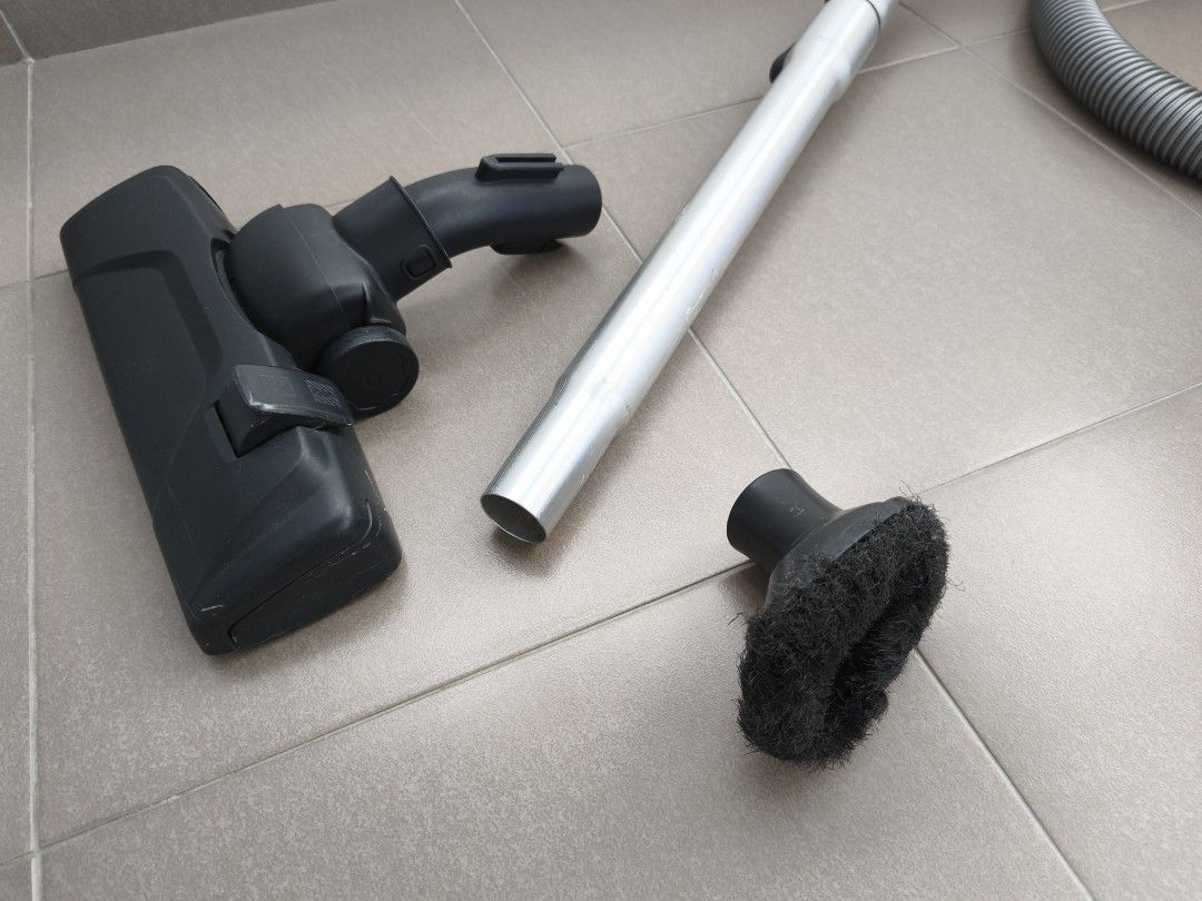 Electrolux Vacuum Bagless EC41-6CR, TV & Home Appliances, Vacuum ...