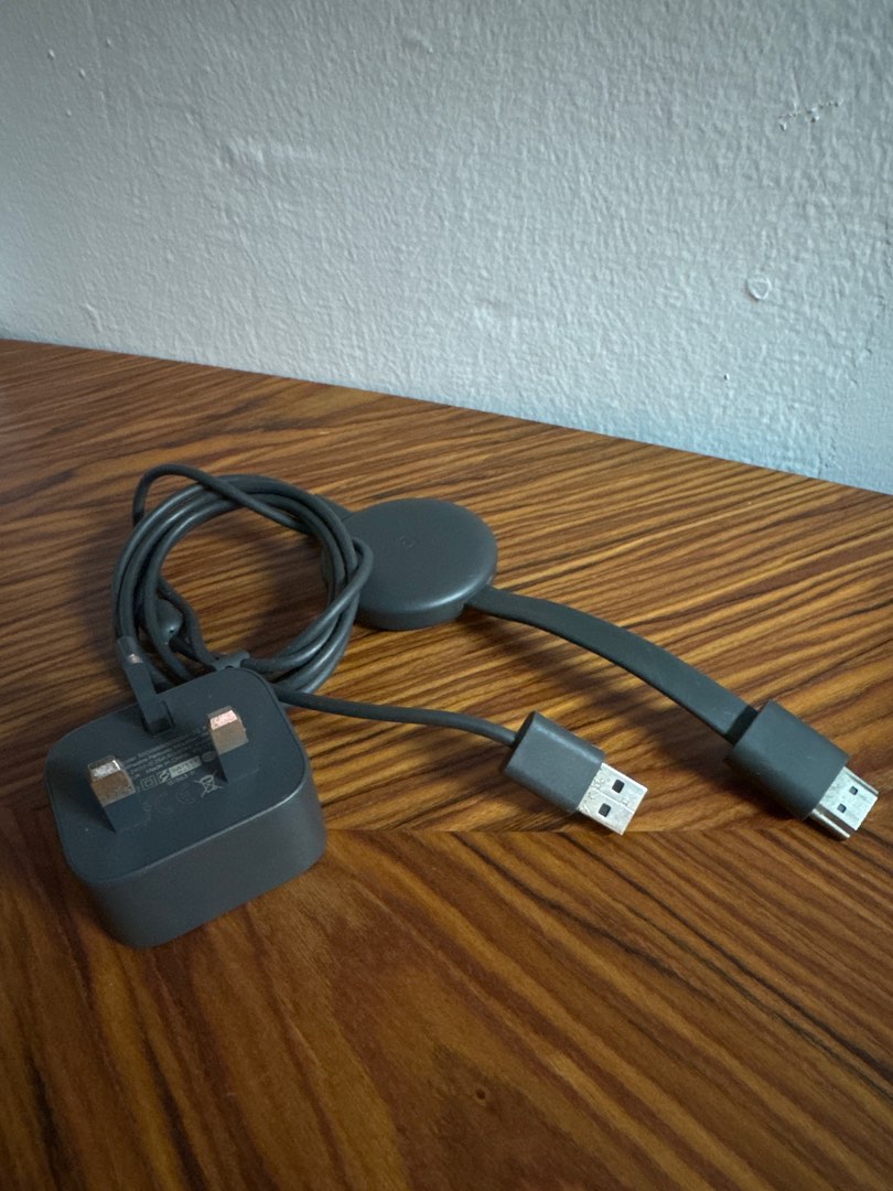 Google Chromecast with Power Adapter, Computers & Tech, Parts ...