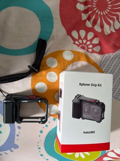 Insta360 Xplorer Grip kit, Photography, Cameras on Carousell