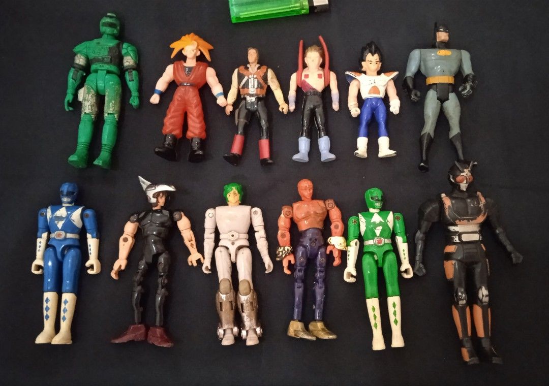 Mainan Bekas Toys Action Figure Batman Power Rangers Dragon Ball Saint ...