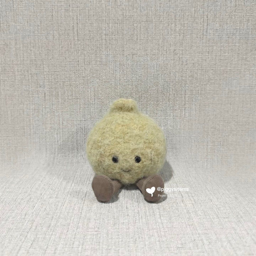 [po] UK Exclusive Onnie Onion Jellycat, Hobbies & Toys, Toys & Games on Carousell