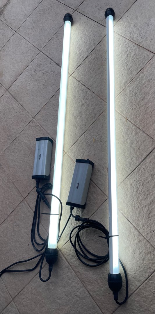 Portable extension fluorescent light with protective casing, Furniture ...