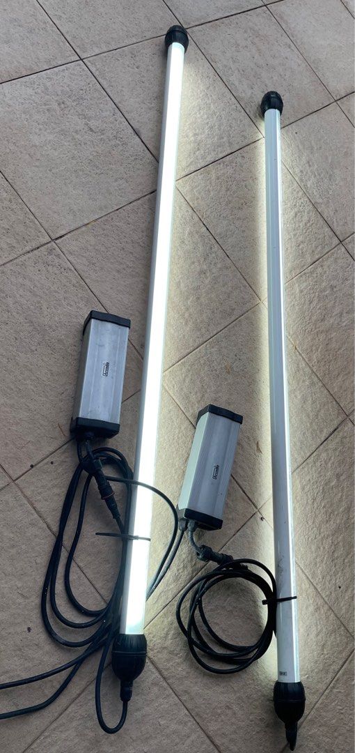 Portable extension fluorescent light with protective casing, Furniture ...