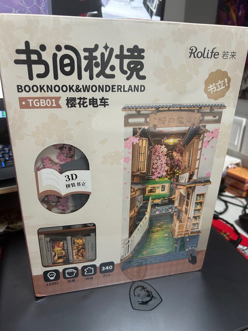 Rolife Sakura Densya Book Nook - TGB01, Hobbies & Toys, Toys & Games on ...