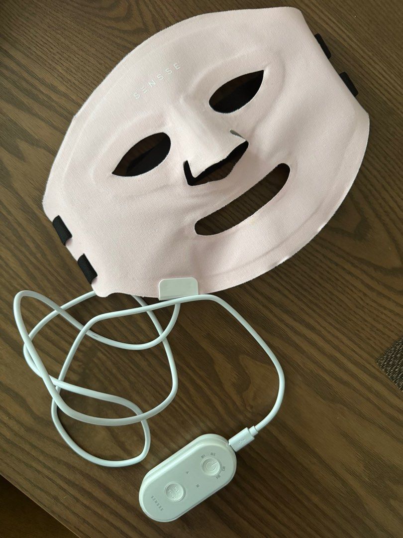 Sensse PRO LED Face Mask - 4 coloured, Beauty & Personal Care, Face ...