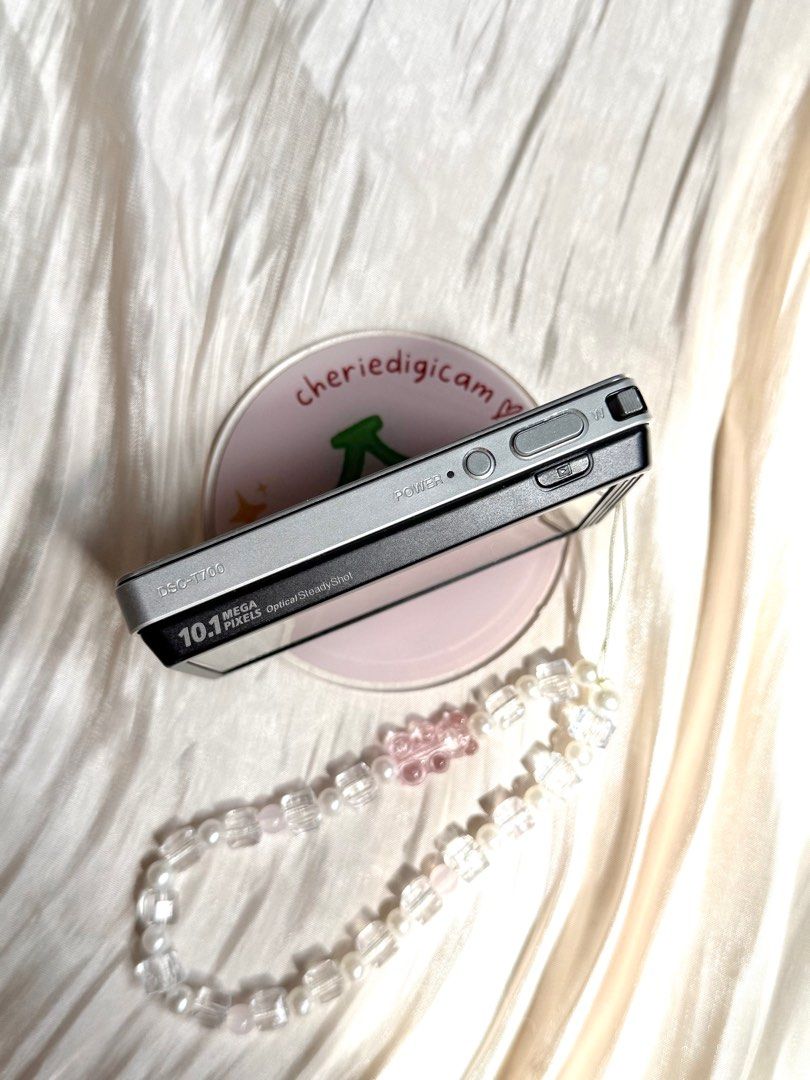 Sony Cybershot T700 Silver Digicam Digital Camera, Photography, Cameras ...