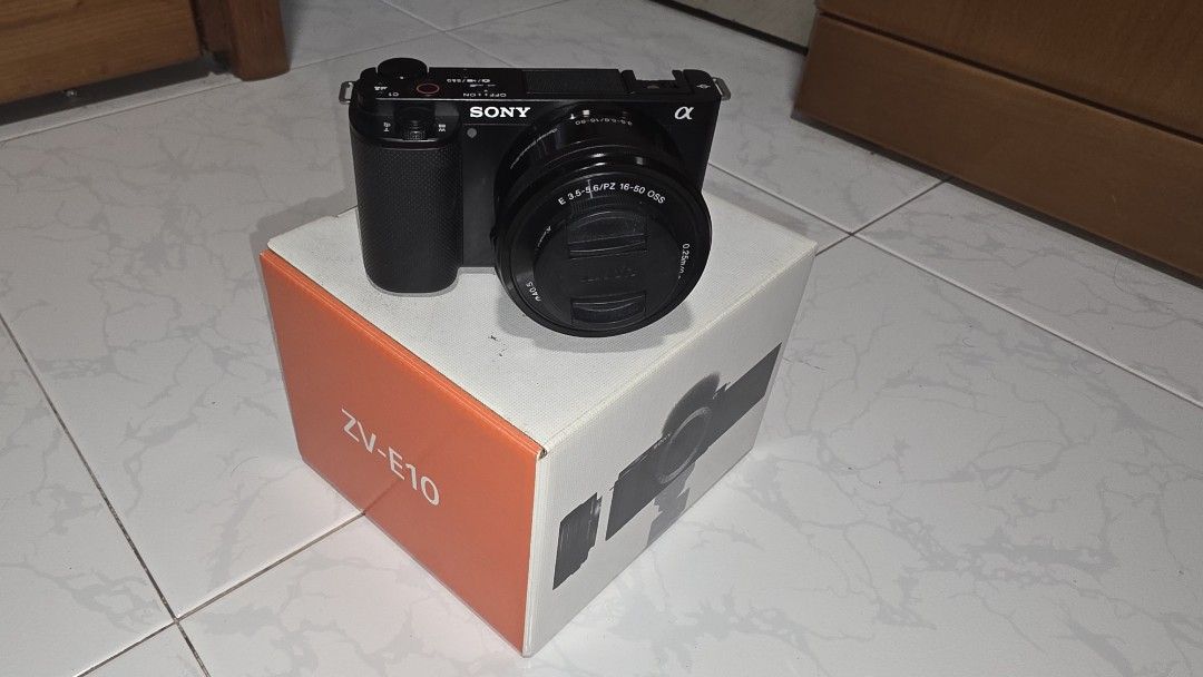 Sony ZV-E10 4K Mirrorless Camera with Kit Lens, Photography, Cameras on ...