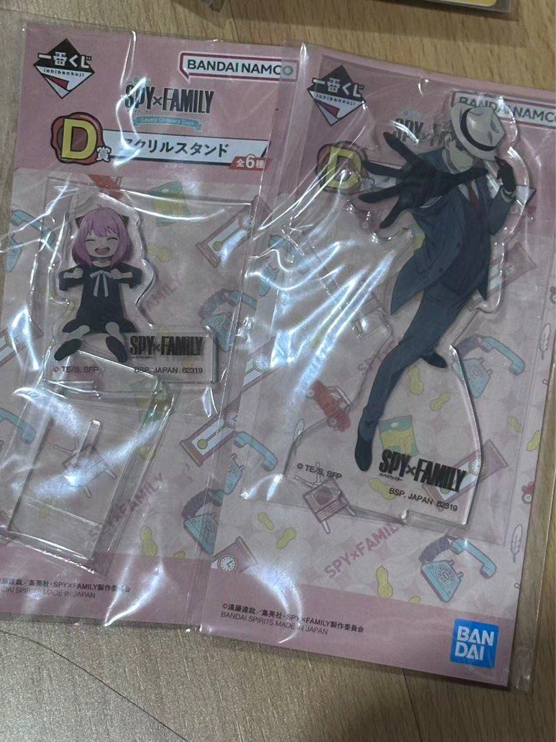 Spy Family Aniya & Loid Forger Standee, Hobbies & Toys, Toys & Games on ...