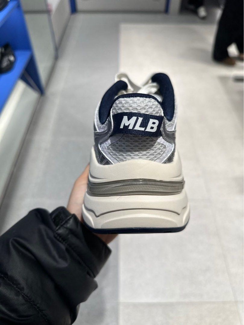「預訂」 🇰🇷MLB CURVE RUNNER NEW YORK YANKEES 男女同款 韓國 代購, 男裝, 鞋, 波鞋 - Carousell
