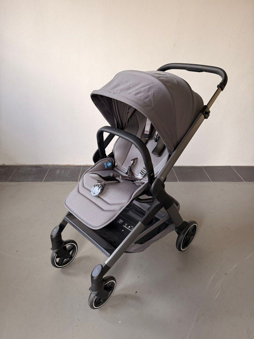 Joolz Hub2 Compact Stroller - Grey, Babies & Kids, Going Out, Strollers ...