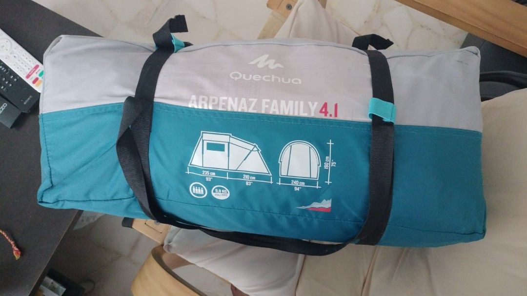 Quechua Arpenaz Family 4.1 Camping Tent, Sports Equipment, Hiking ...