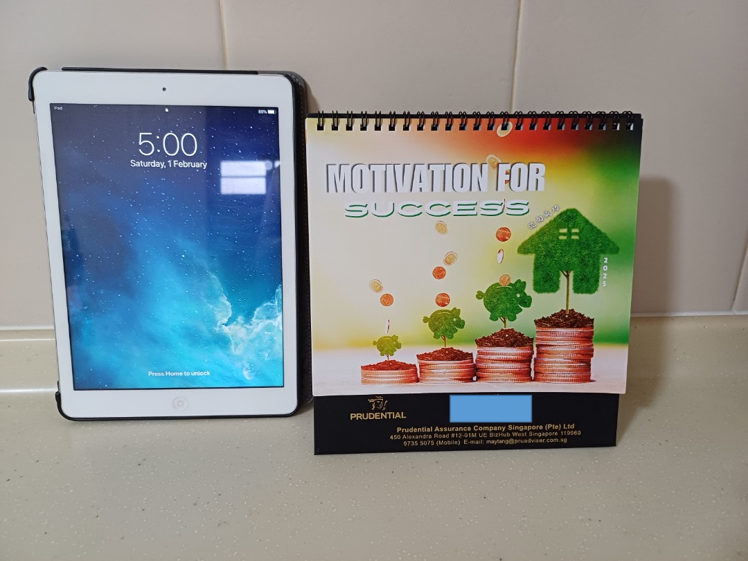 2025 Table Calendar with Motivation Quotes, Hobbies & Toys, Stationery ...