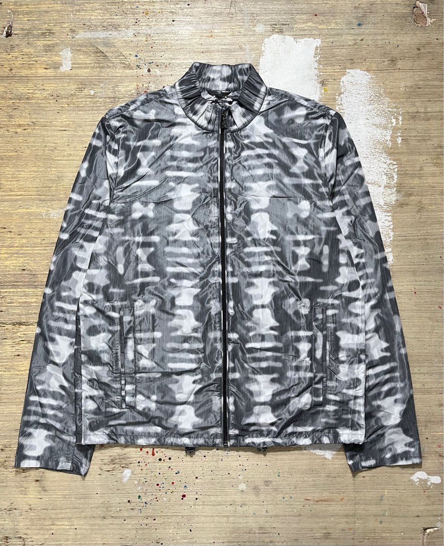 Calvin Klein Pallid Distorted Optical Fade Pattern Jacket, Men's ...