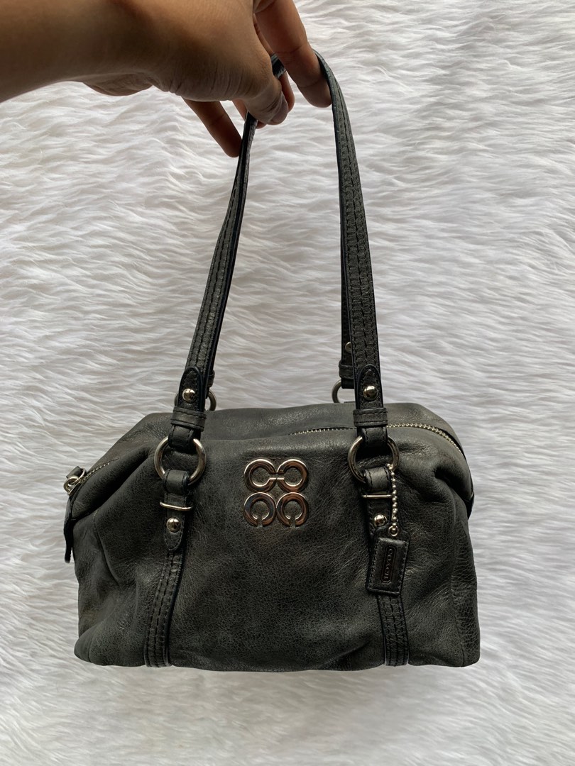 Coach Vintage Handbag, Luxury, Bags & Wallets on Carousell