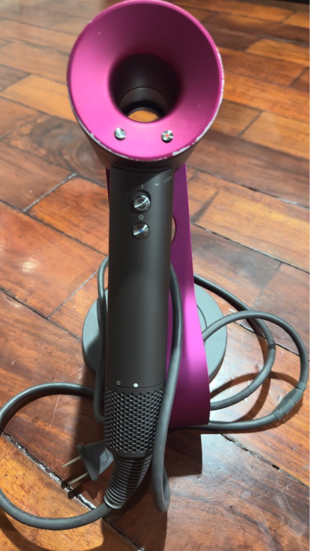 Dyson 2nd hand blower with stand, Beauty & Personal Care, Hair on Carousell