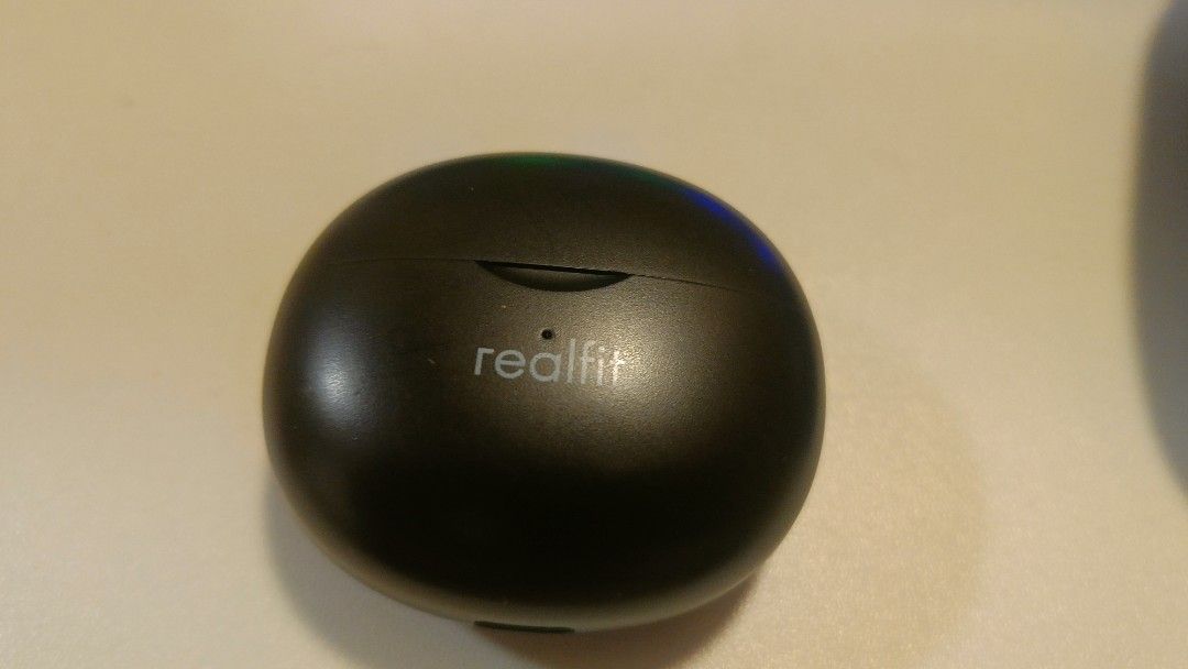 Earbuds Realfit TWS 2, Audio, Earphones on Carousell