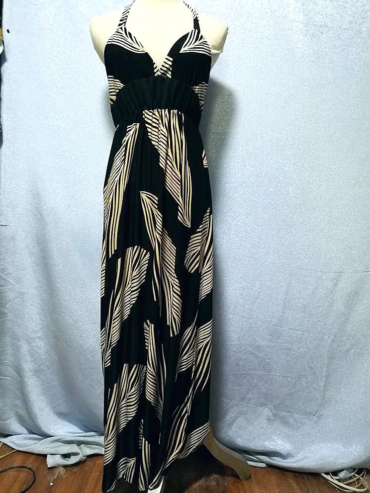 Korean Maxi Dress Leaf Print LARGE, Women's Fashion, Dresses & Sets ...