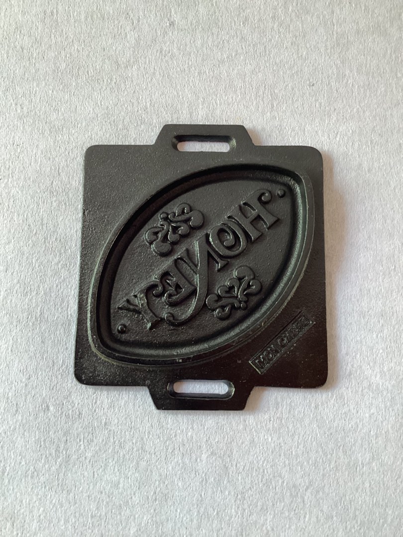 Mon Chere cast iron cake mold, Furniture & Home Living, Kitchenware ...