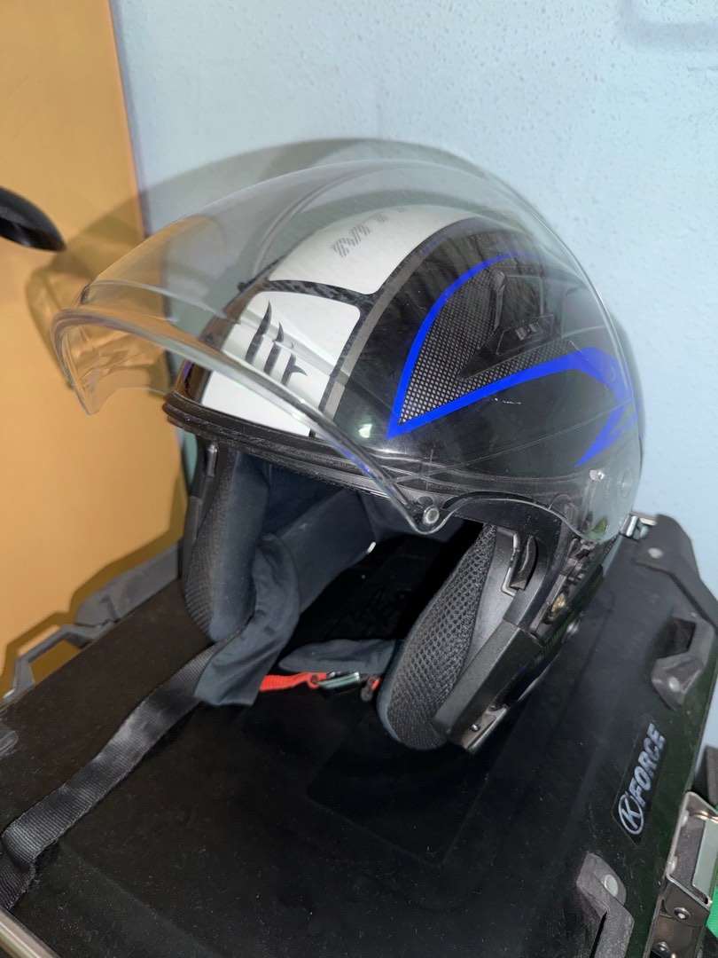 MT Avenue Helmet Size L, Motorcycles, Motorcycle Apparel on Carousell