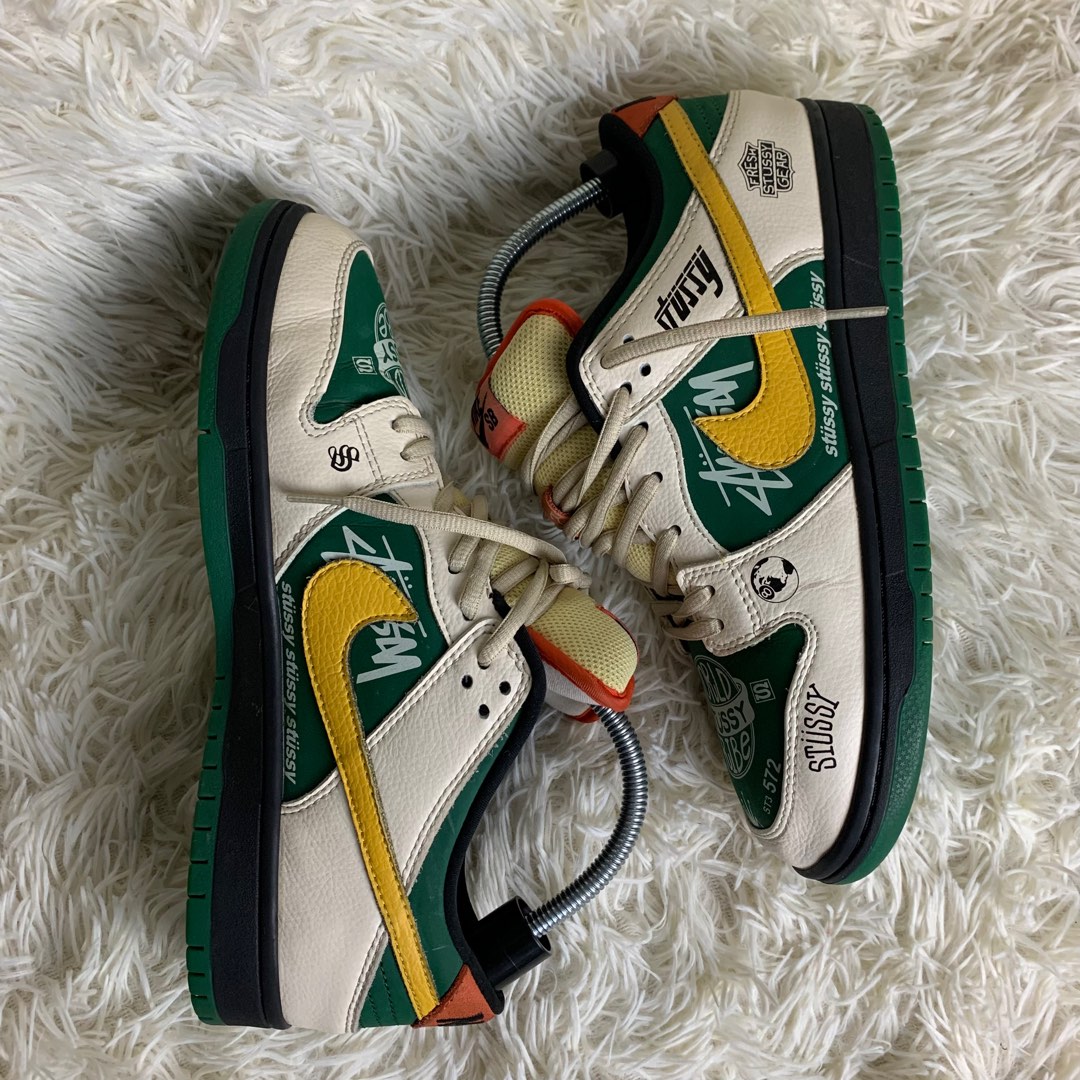 NIKE SB DUNKS x STUSSY, Men's Fashion, Footwear, Sneakers on Carousell