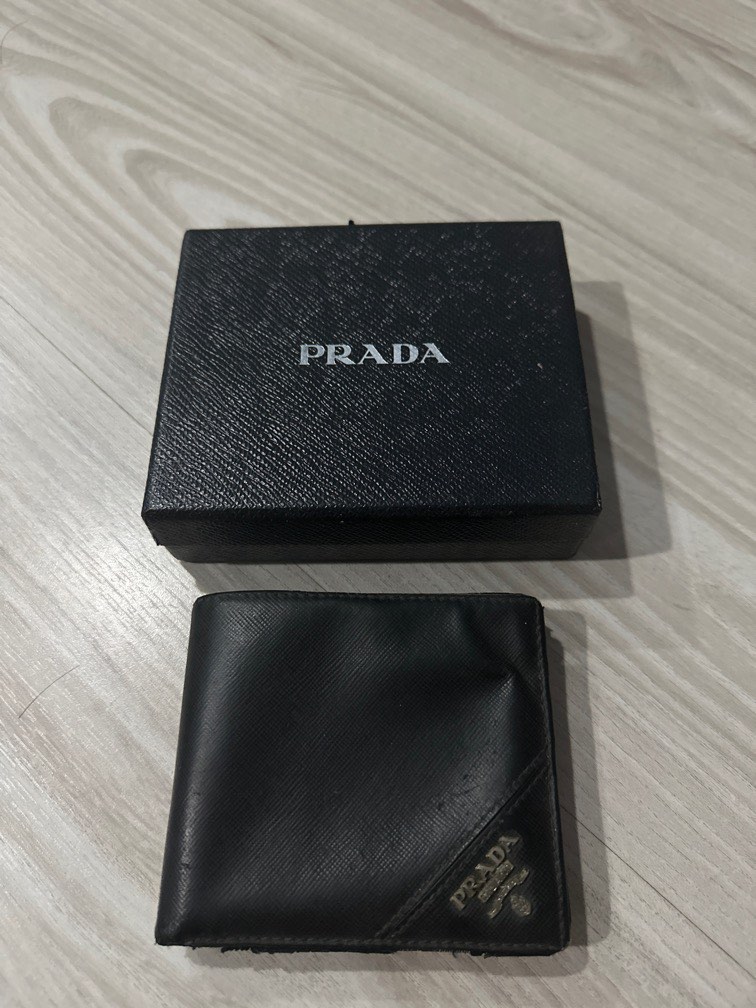 Prada Bifold Wallet Men, Men's Fashion, Watches & Accessories, Wallets ...