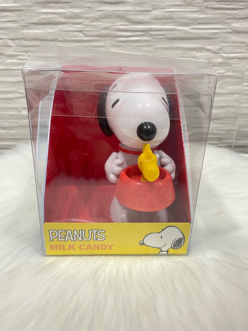 SNOOPY DISPLAY, Hobbies & Toys, Toys & Games on Carousell
