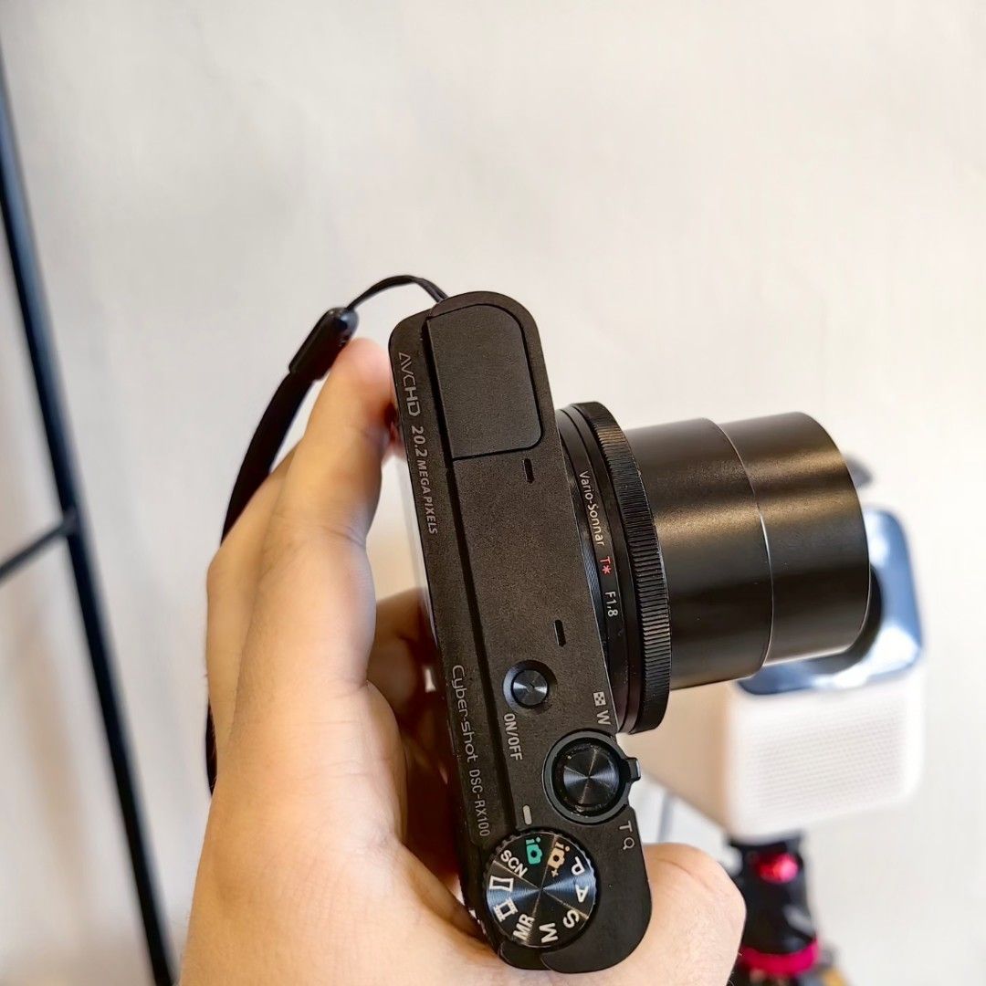 Sony RX100 - 20mpx 1inchi sensor same g7x specs camera, Photography ...