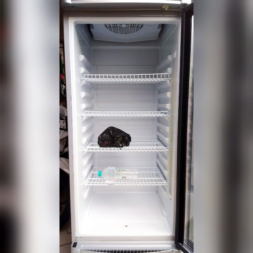 Modena Showcase Ukuran 280 Liter Gress Mulus Istimewa Chiller Dingin ...