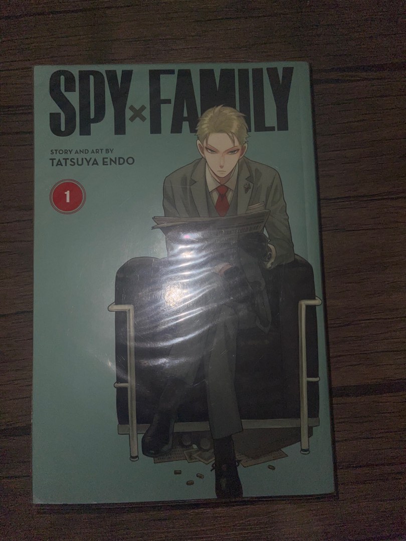 SPY x FAMILY Volume 1, Hobbies & Toys, Books & Magazines, Comics ...