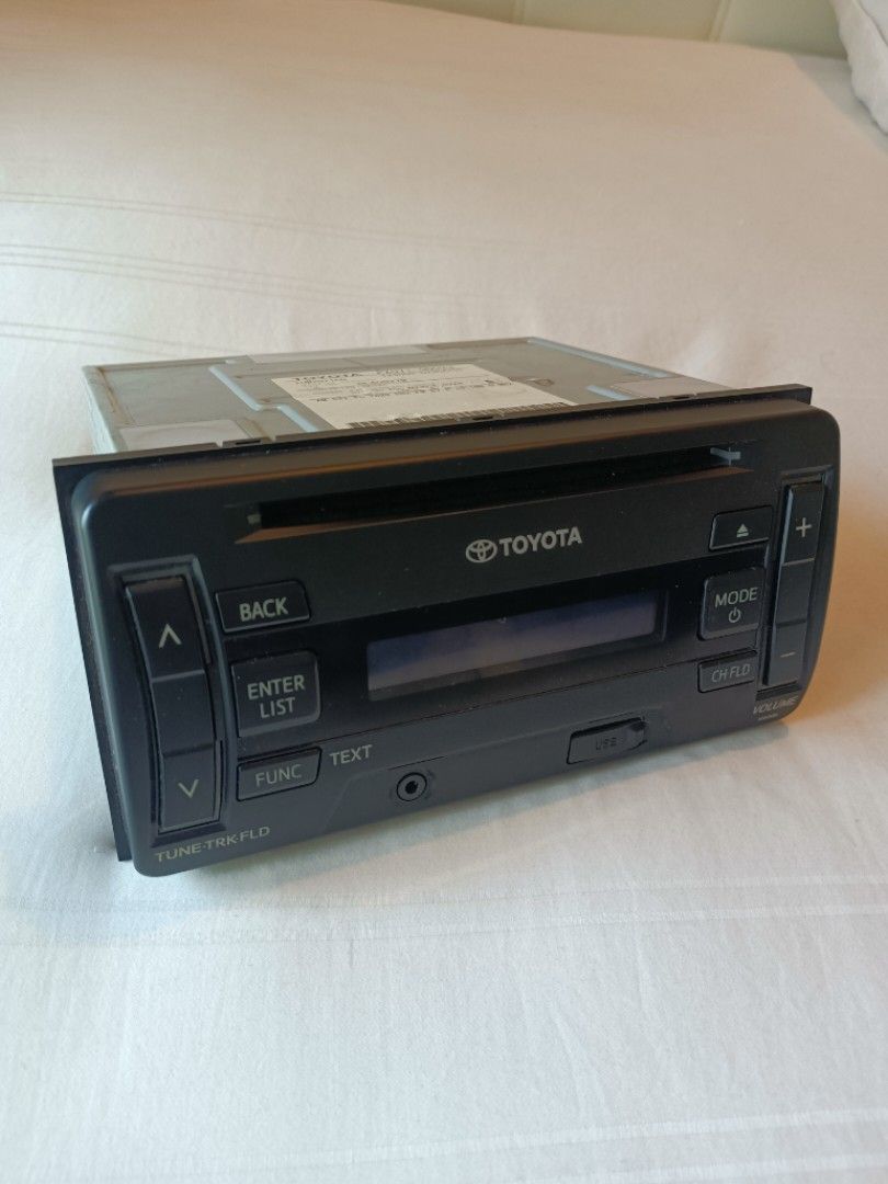 Toyota PZ071 Fujitsu Ten Car Radio / CD / USB Player, Auto Accessories ...