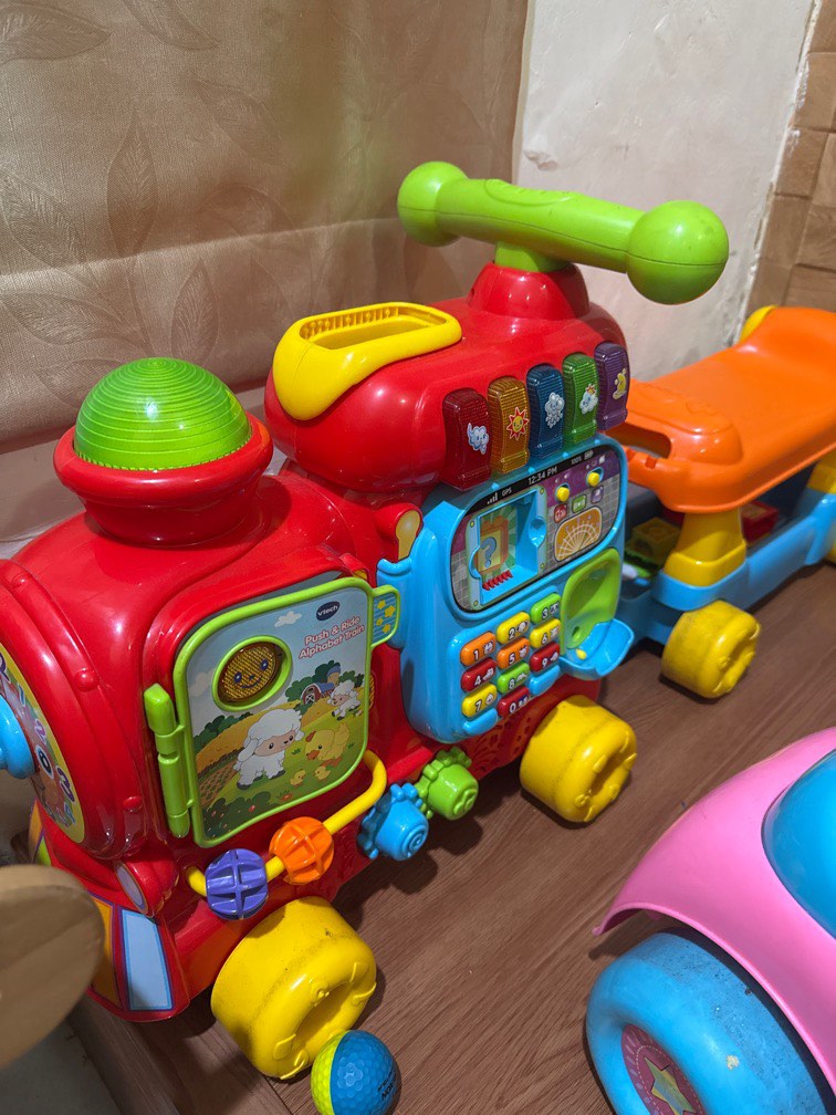 Vtech walker push and ride, Bayi & Anak, Mainan & Baby Walker di Carousell