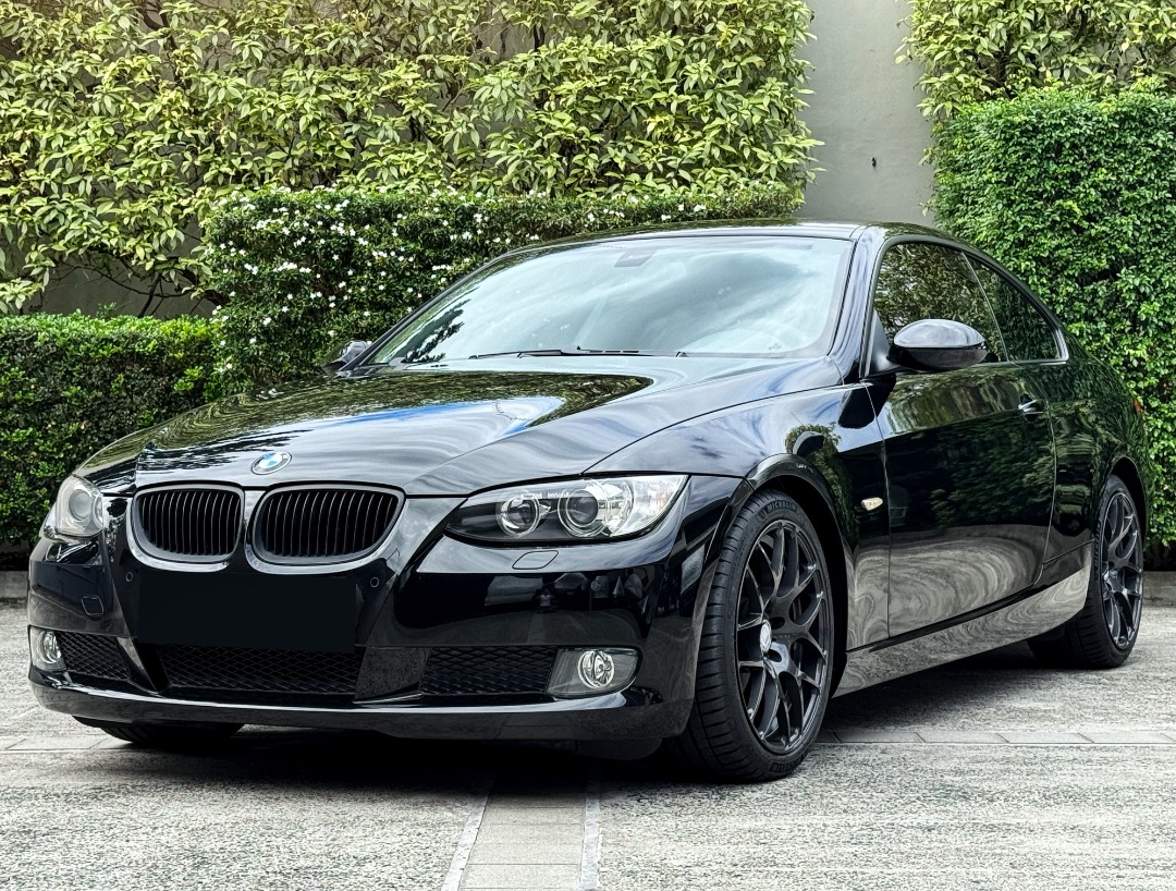 2009 BMW 325i - 2-Door Coupe - 17,000 KM ONLY Auto, Cars for Sale, Used Cars on Carousell